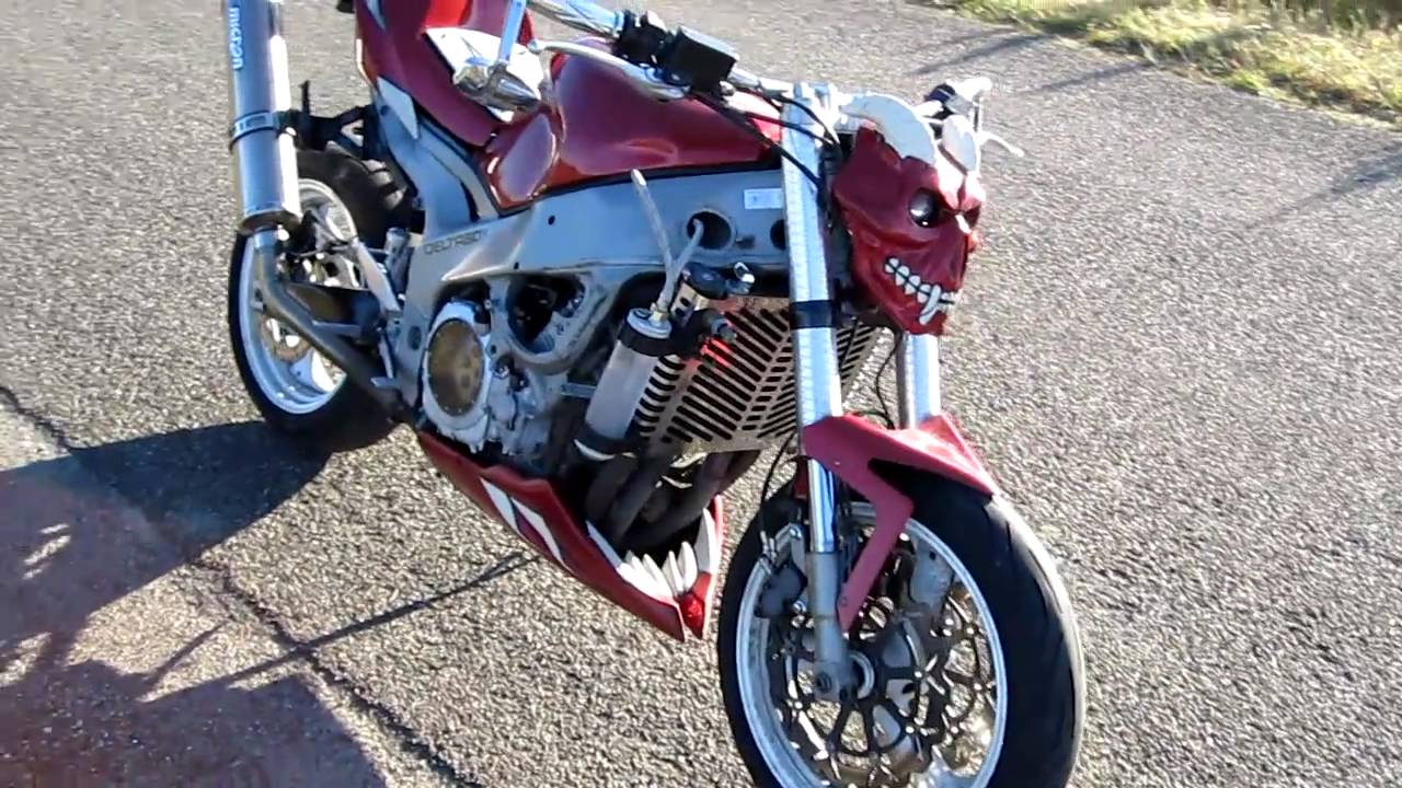 FZR 1000 Streetfighter - YouTube