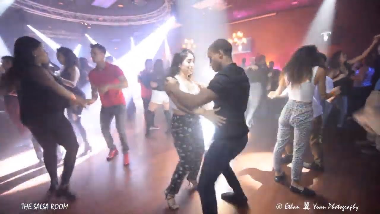 GIGI Bachata Social Dance At THE SALSA ROOM - YouTube
