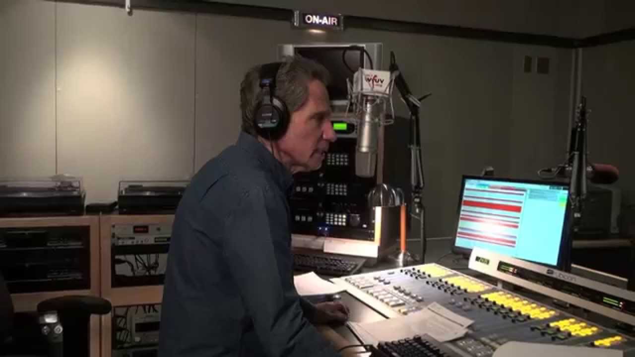 Interview with WFUV's Dennis Elsas - YouTube