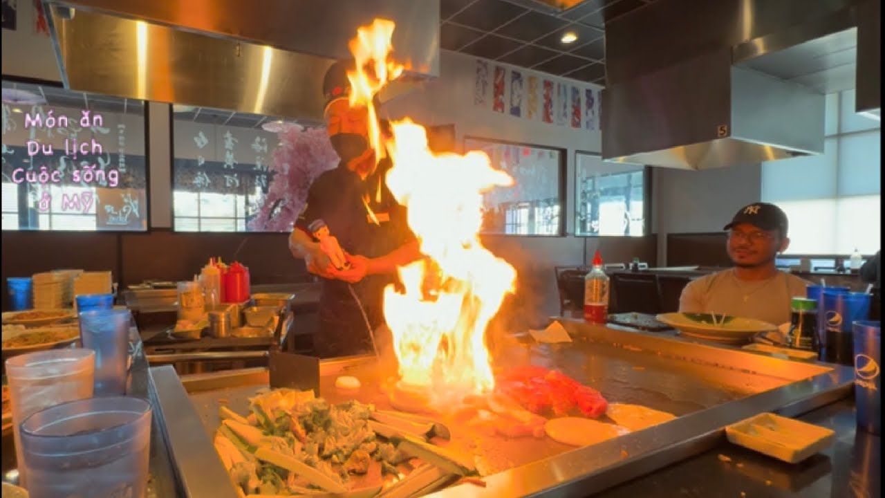 Đầu bếp nấu ăn Sakura Hibachi - YouTube