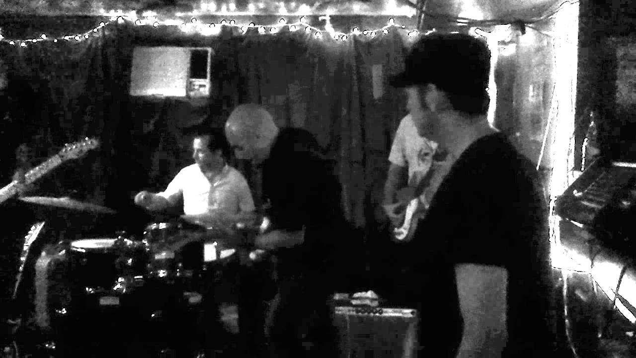 Roger Wallace w/ the Moeller Brothers : Grits Ain't Groceries - YouTube