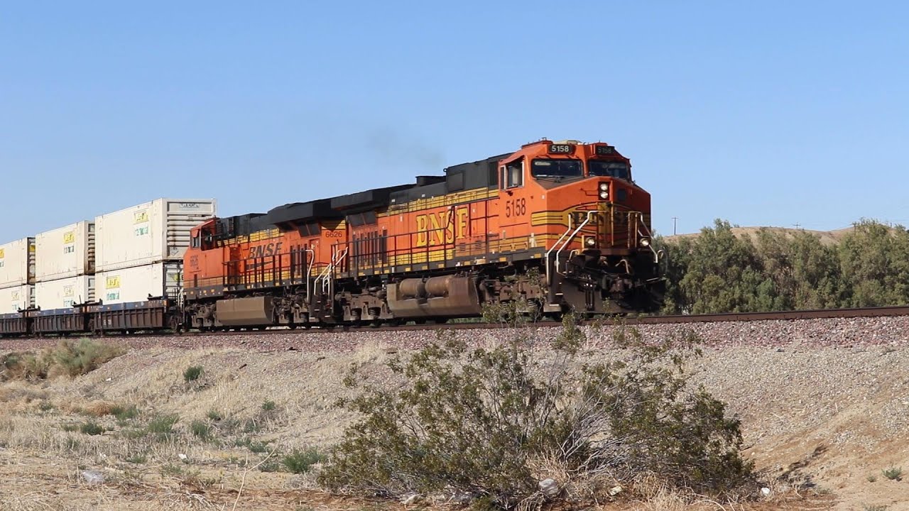 BNSF 5158 MP21 Container Trailers Double Stack Trailer Frames - YouTube