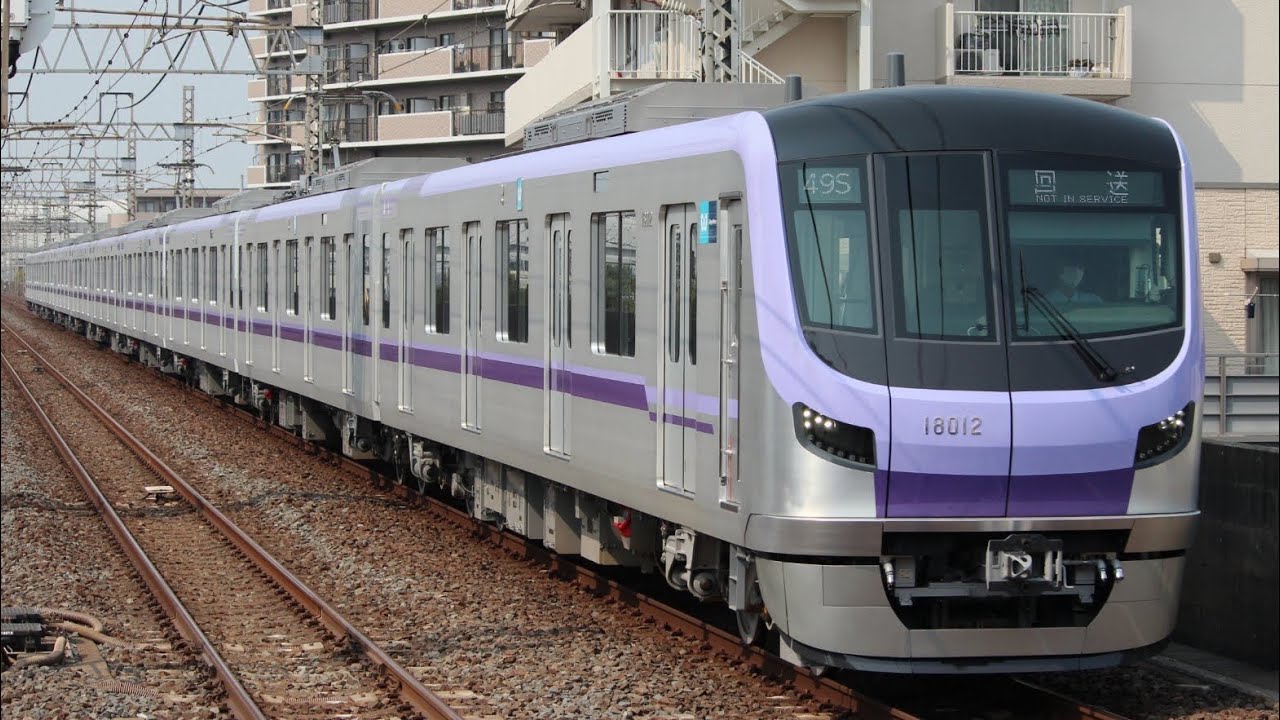 東京メトロ18000系18112F東武線内夜間試運転 鷺沼返却回送 獨協大学前駅通過シーン - YouTube