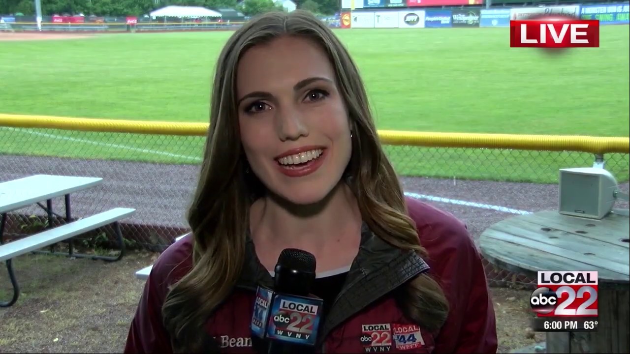Lauren Walsh Sports Anchor/Reporter Reel 2019 - YouTube
