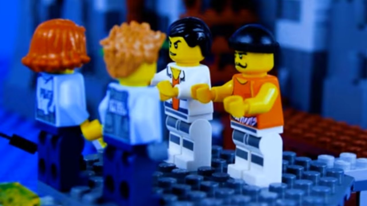 LEGO City Prisoners Escape! STOP MOTION LEGO Crooks vs Police | LEGO ...