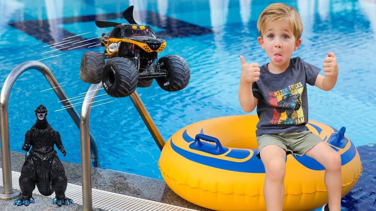 Monster SPLASH & Other Monster Truck Challenges! - YouTube