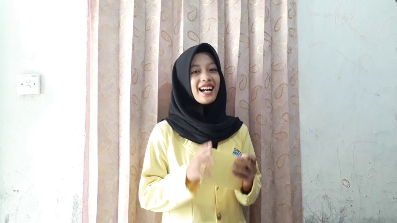 Menjadi seorang Moderator Seminar Nasional Bahasa Indonesia - YouTube