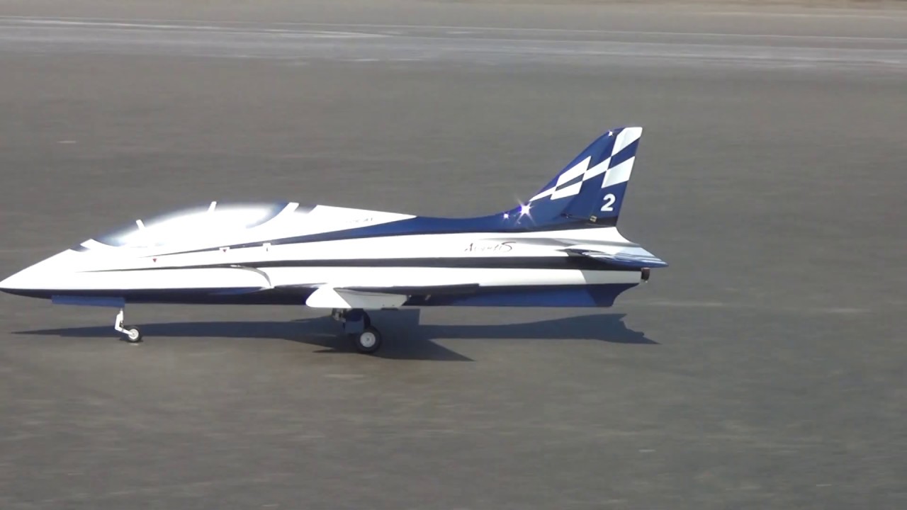 Avanti XXL powered by Jetcat P200 flown by Paris Christodoulides - YouTube