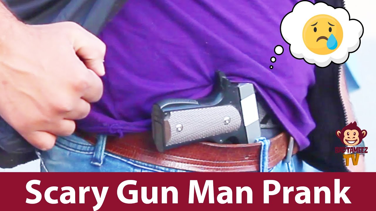 Tough guy with a Gun Prank | Epic Reaction | Prank in Pakistan - YouTube