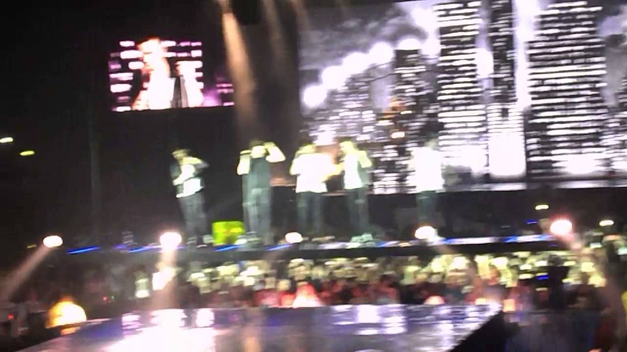 ONE DIRECTION#4 HEAD SHOULDERS KNEES AND TOES AND TWIITER Q&A 19/04/13 ...