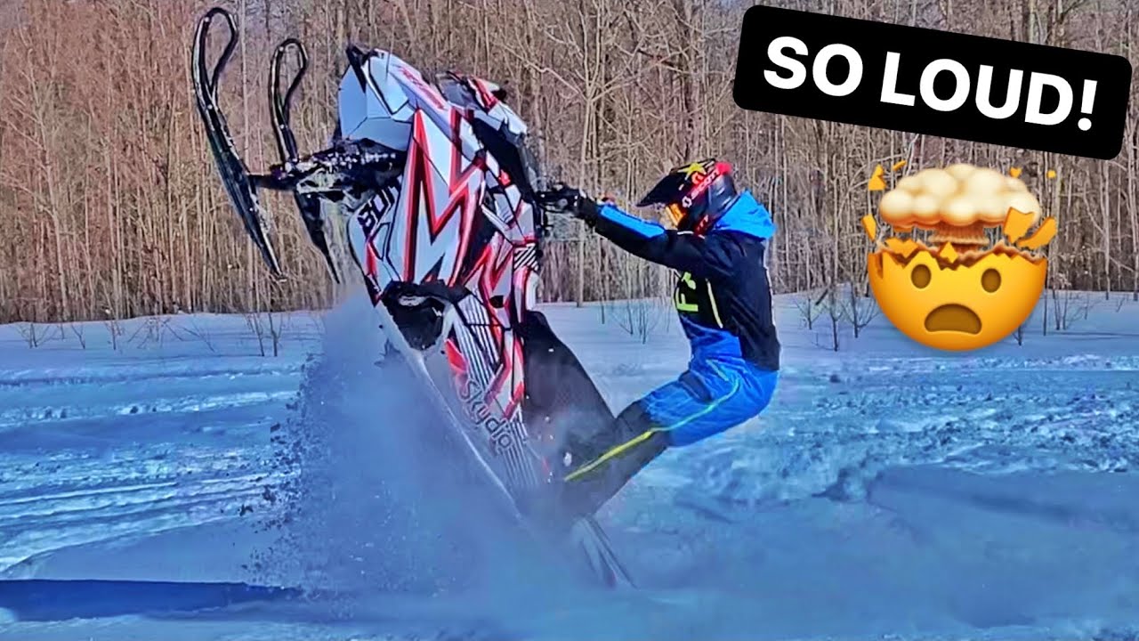 Race Sled POWDER WHEELIES! - YouTube