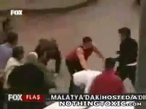 1 Kurdish Boxer Vs. 3 Turks, STREET FIGHT..free KURDISTAN - YouTube