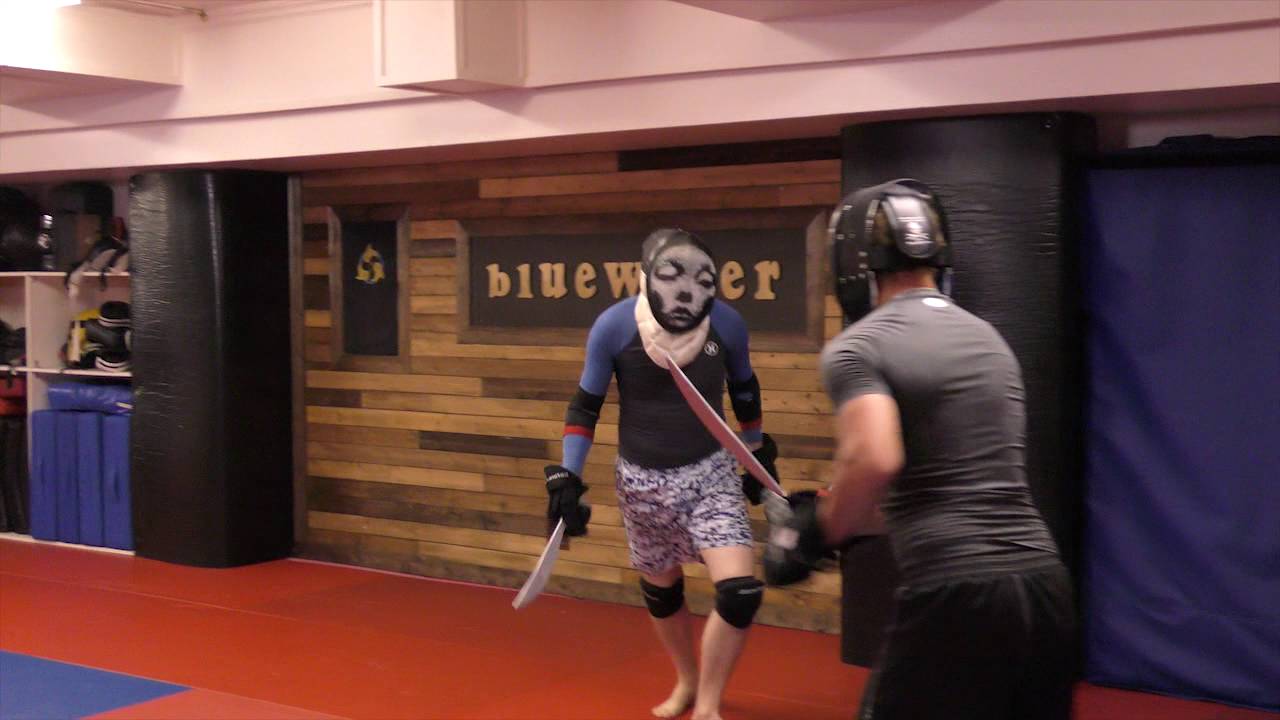 Mike vs Liam - Espada y Daga - Give Cancer a Black Eye IV - October 15 ...