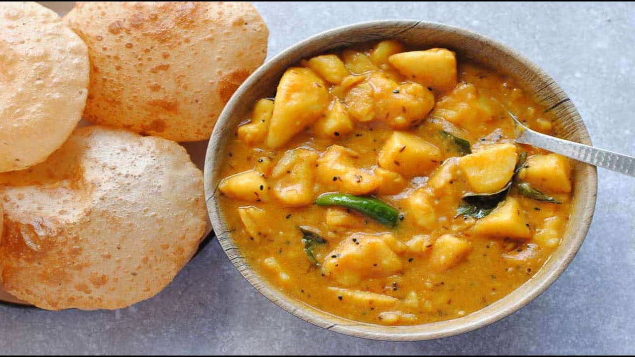 Poori k Sath Khaye jane wali Aloo Bhujia Aloo ki Tarkari Recipe Weekend ...