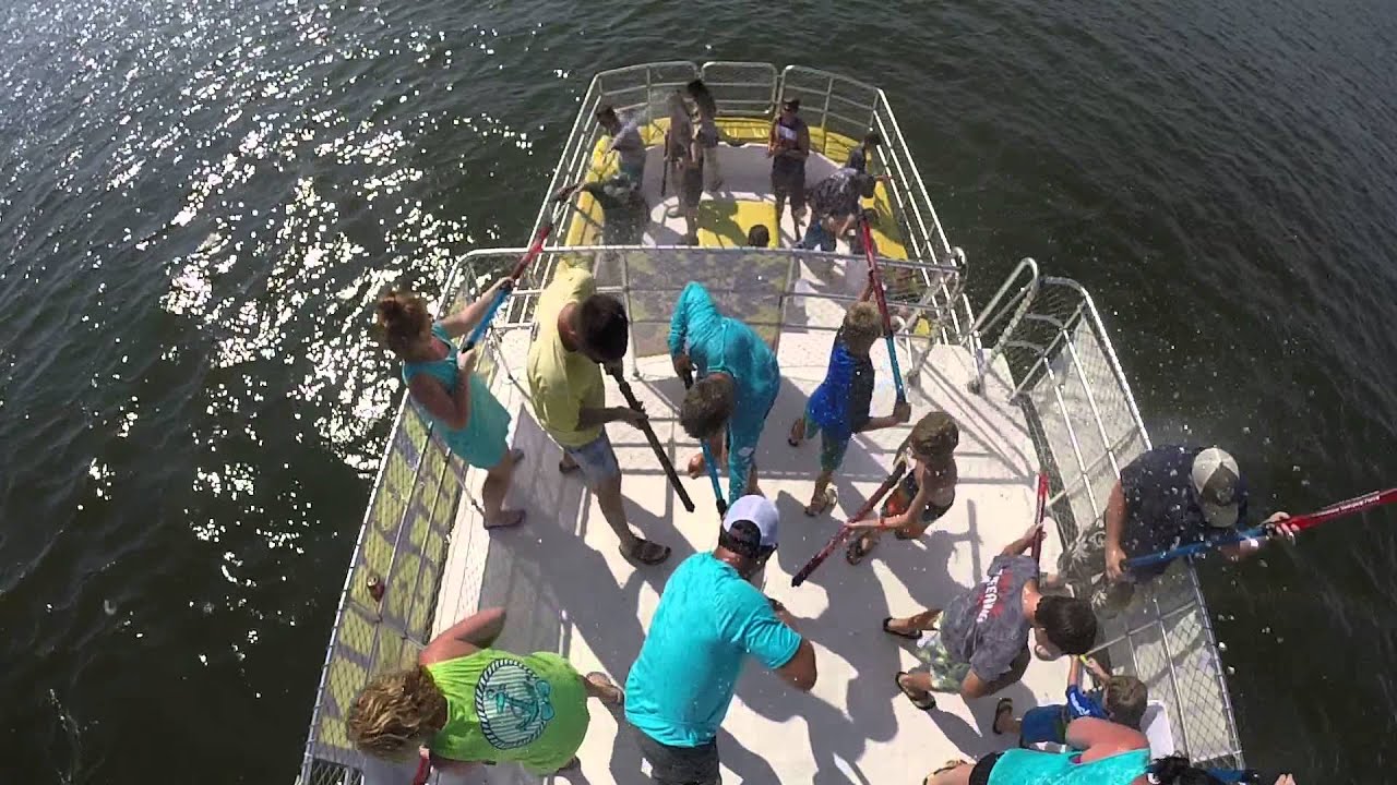 The Fun Boat Water Fights 7 15 15 3PM - YouTube