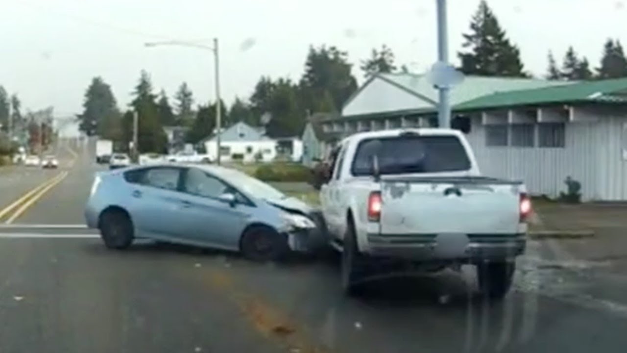 STUPID DRIVERS - The Most Novice Drivers You Will See (February & Old ...