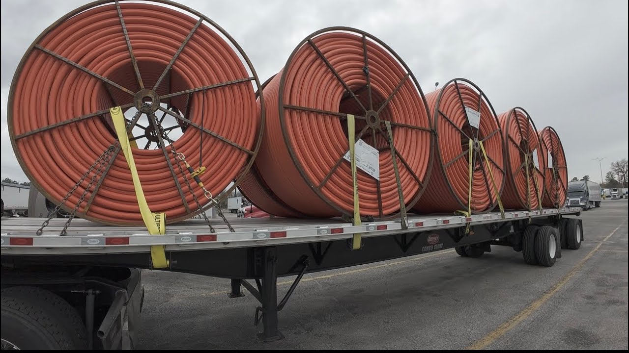 Flatbedding with Iwt #10, cable reel with plastic conduit and a little ...