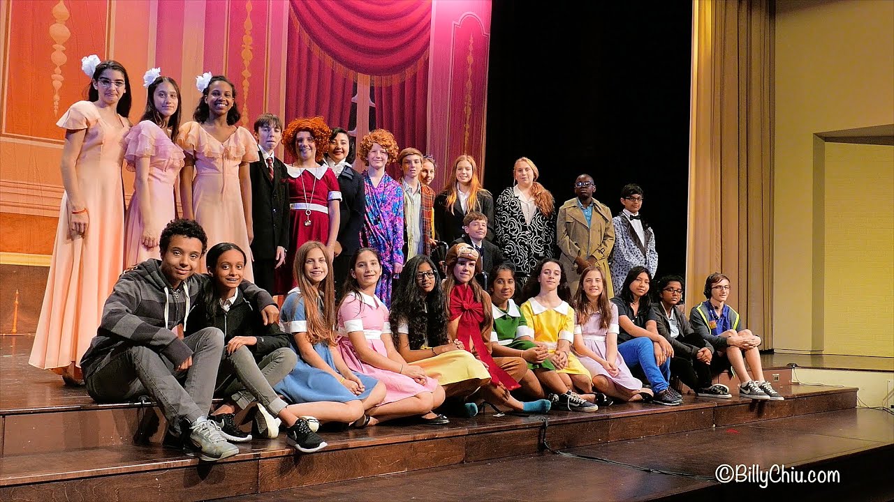 Annie JR Trailer - in HD - YouTube