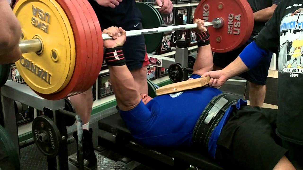 Jeff Hunter bench press 5-14-2012 250kg.MOV - YouTube