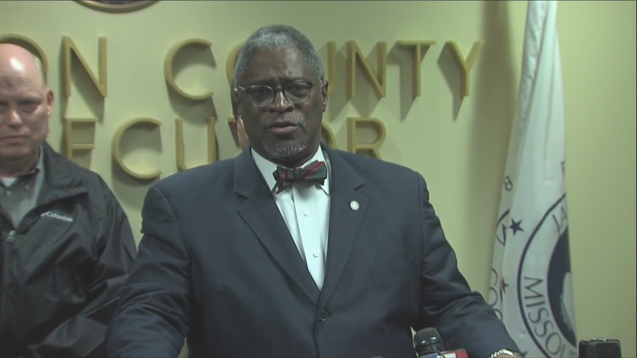 Mayor Sly James speaks at news conference - YouTube