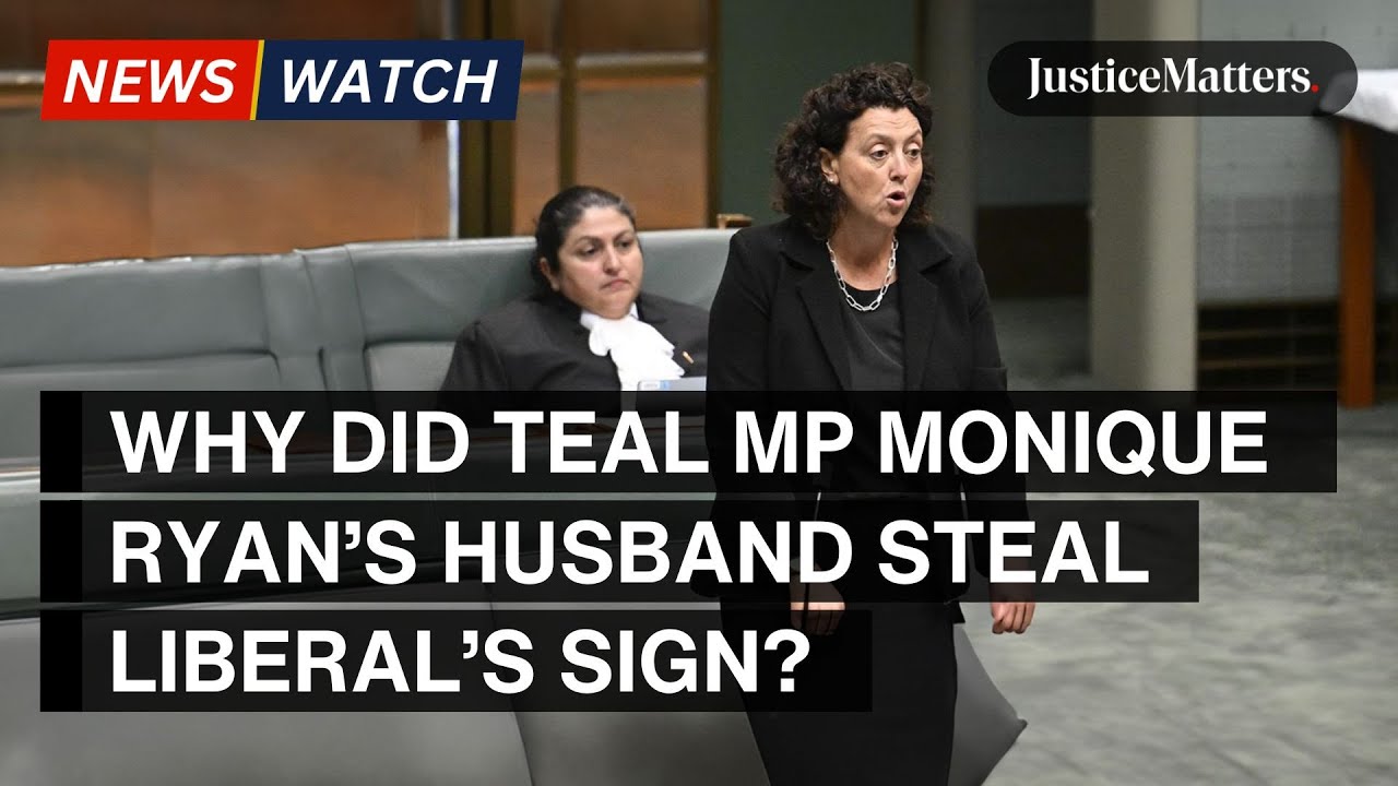 Why did Teal MP Monique Ryan's husband steal Liberal's sign? - YouTube