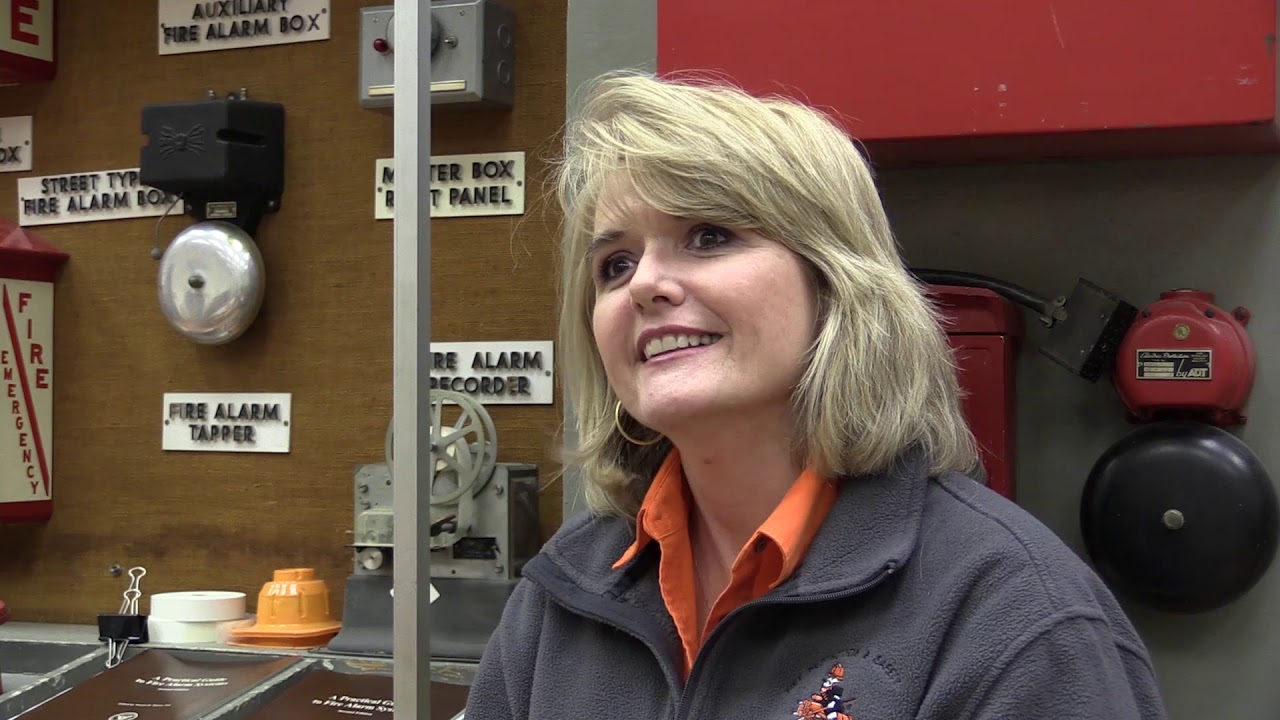 Leslie Stockel: STEM Areas and Women - YouTube