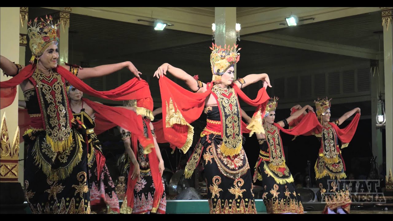 Reborn - Cross Gender Dances ,Yogyakarta December 2014 - YouTube