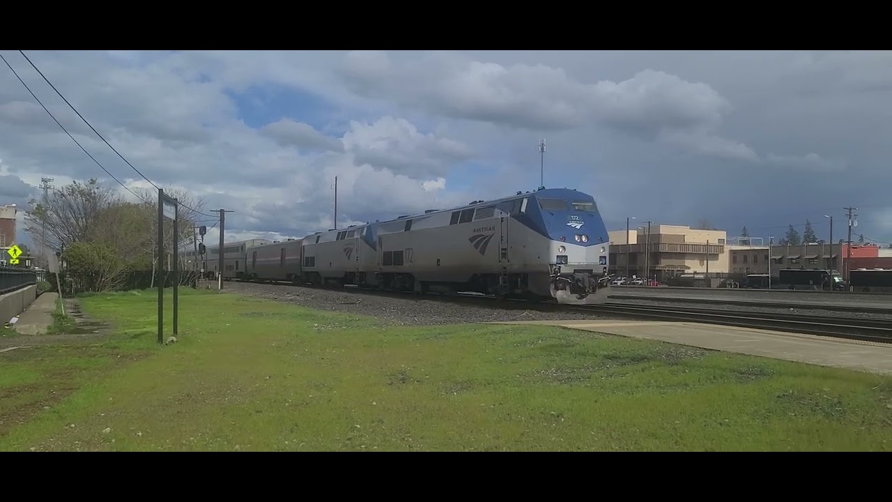 Amtrak 175 leads AMTK 5 in Roseville, CA - YouTube