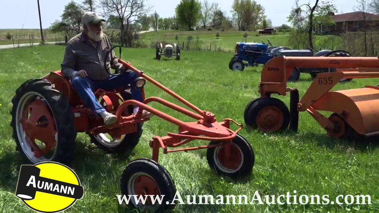 Allis Chalmers Model G Tractor - YouTube