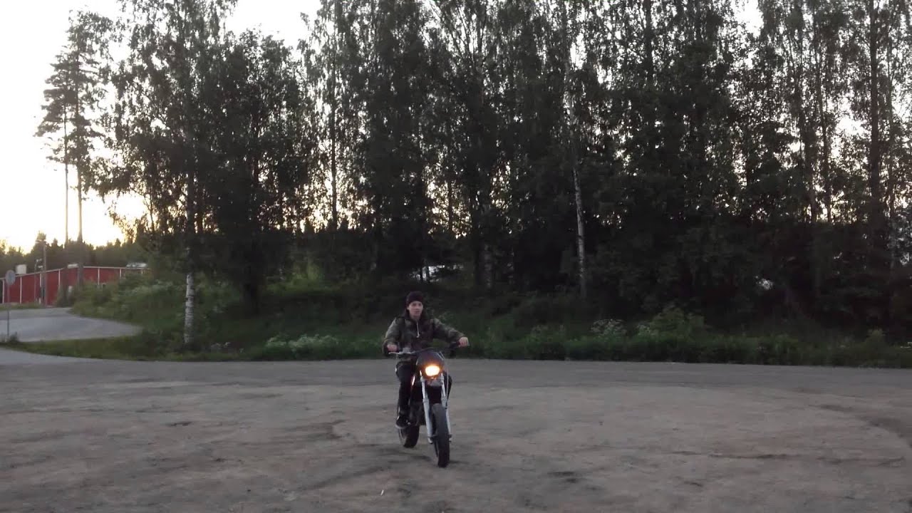 Rapper driving moped - YouTube