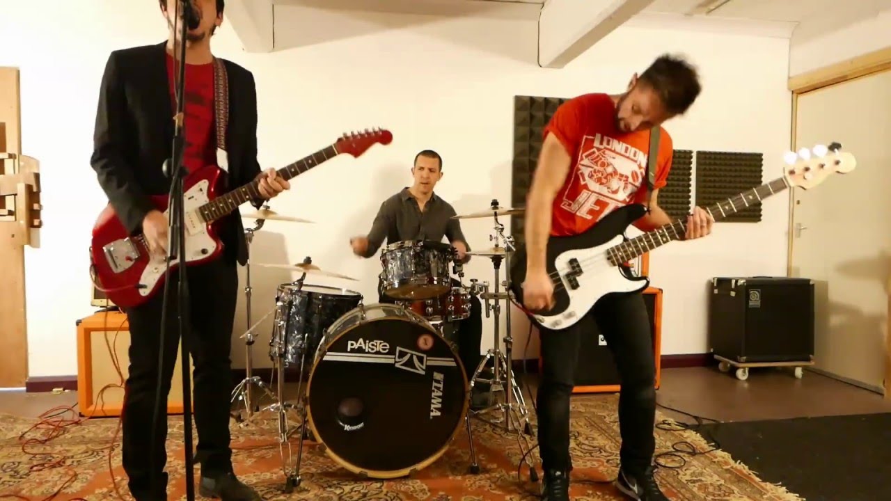 Gilda Parade - Devil In Me - YouTube