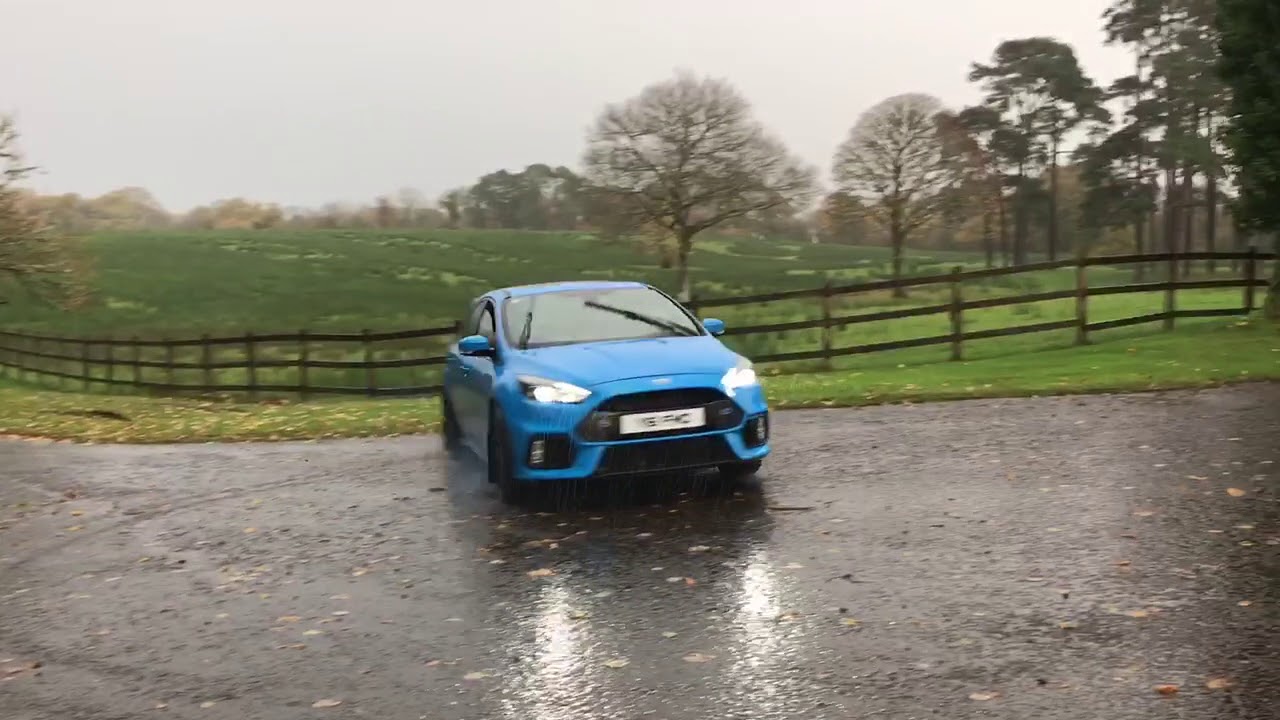 Ford Focus RS Big Slides! - YouTube