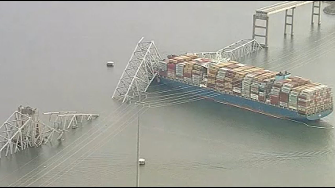 Divers recover 2 bodies after Baltimore bridge collapse - YouTube