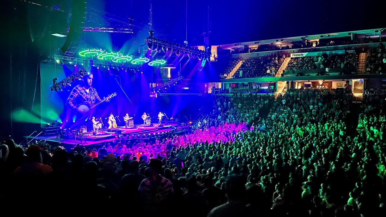 Billy Strings - Fearless (Pink Floyd), FedEx Forum, Memphis TN, 12/7/24 ...