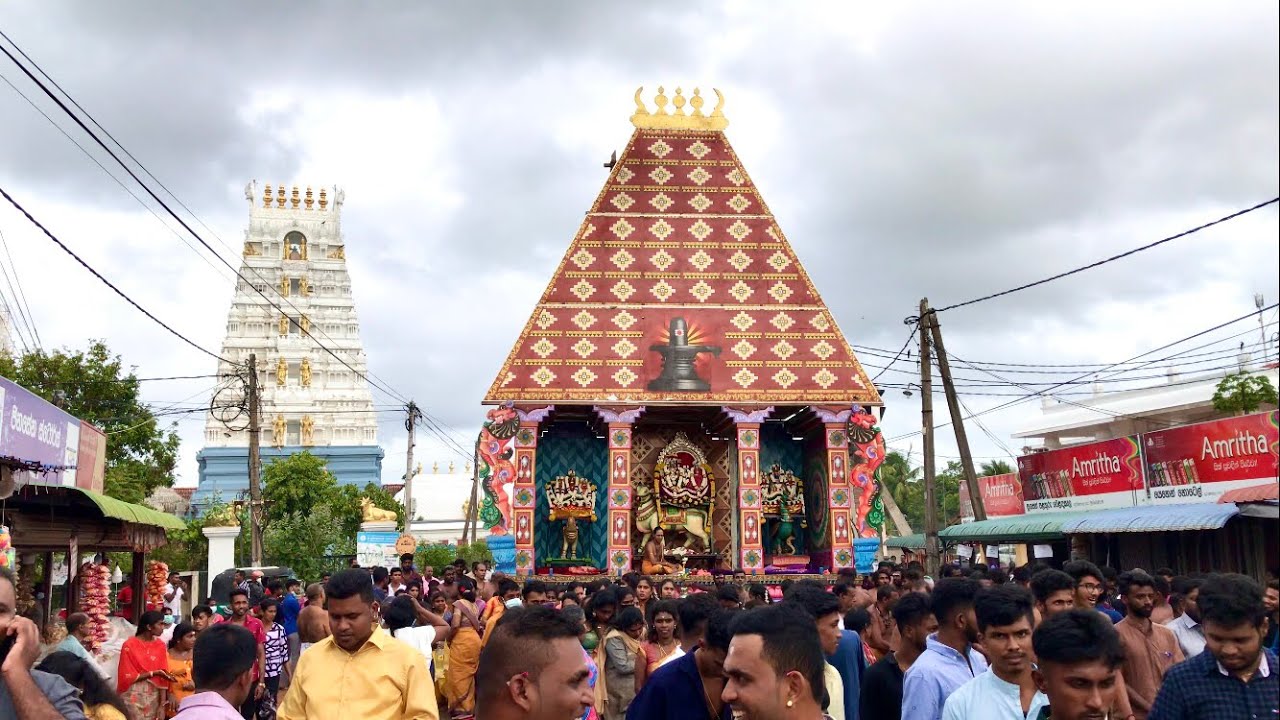 Sri Munneswaram Kovil sapparam 2022 / Chilaw - YouTube
