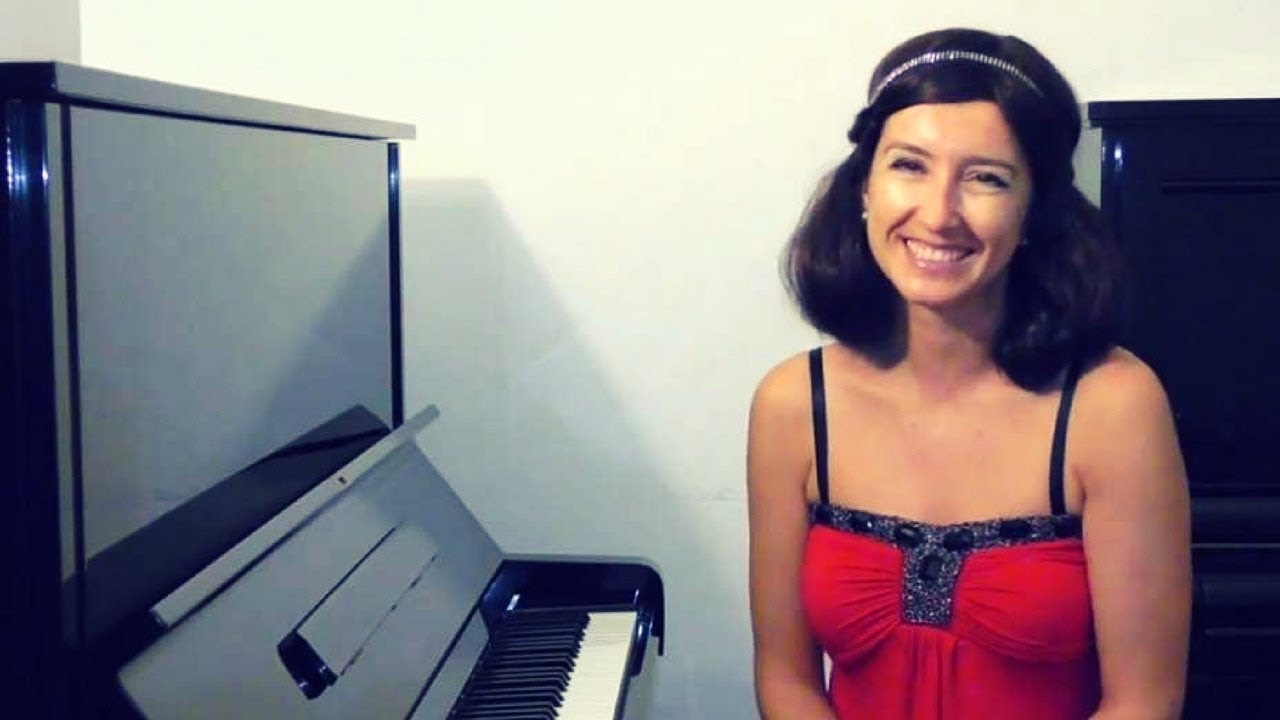 Playing piano with relaxed hands - Overcome stiffness in hands - Play ...