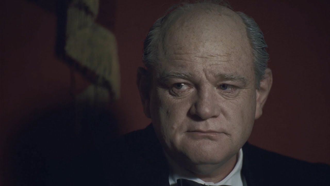 Winston Churchill cries in the theater - YouTube