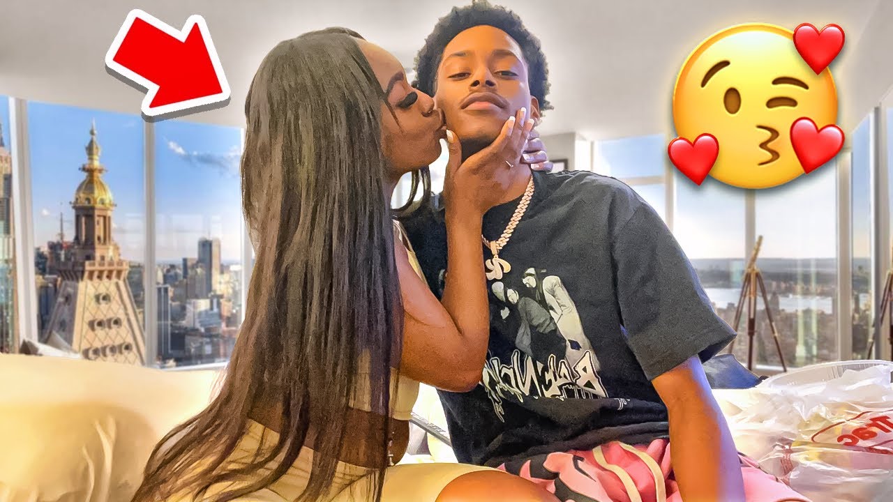I CANT STOP KISSING YOU PRANK ON KELIANTE !!! *MUST WATCH* - YouTube