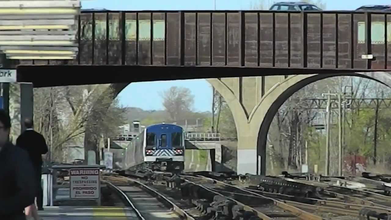 Metro-North Harlem Line Woodlawn Bronx, NY - YouTube