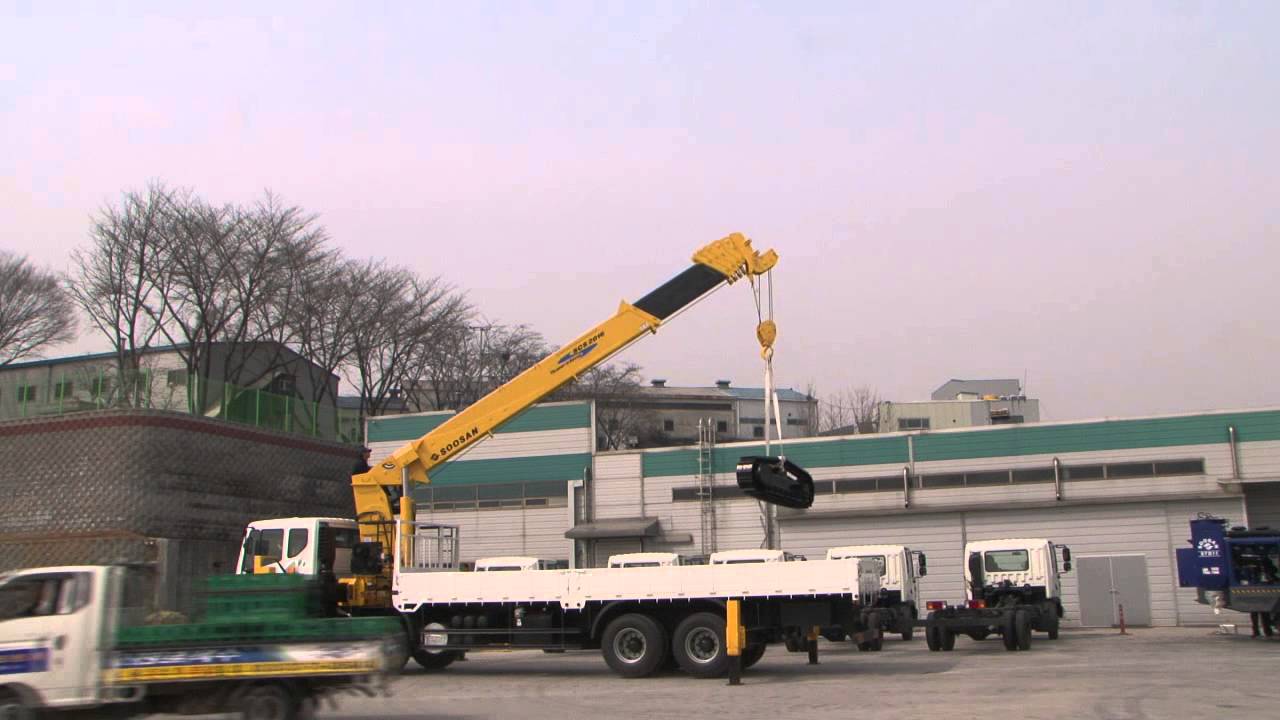 SOOSAN Cranes - SCS2016 - YouTube