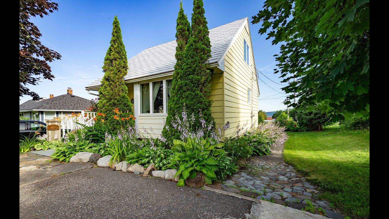 81 Hillside Dr Cornwallis Park NS - YouTube