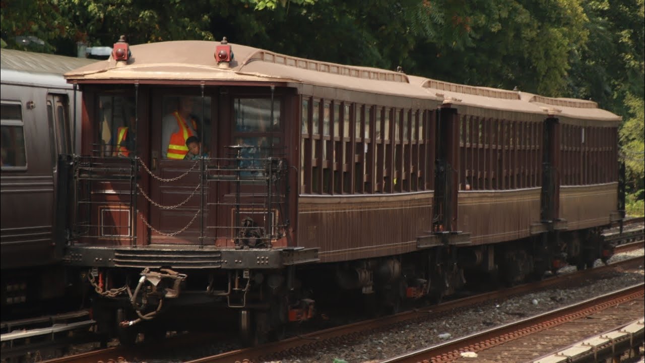MTA/NY Transit Museum Parade Of Trains Action Along The BMT Brighton ...