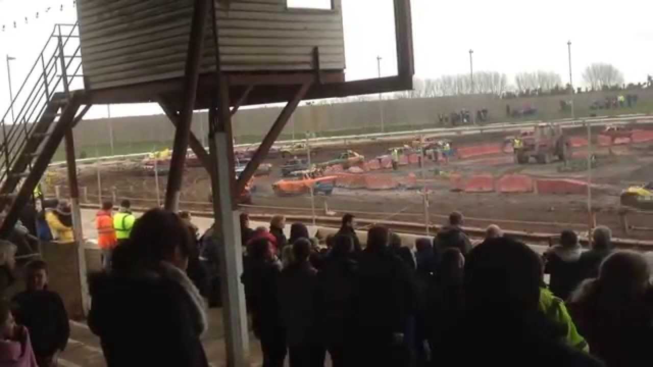 Mildenhall banger racing 2015 - YouTube