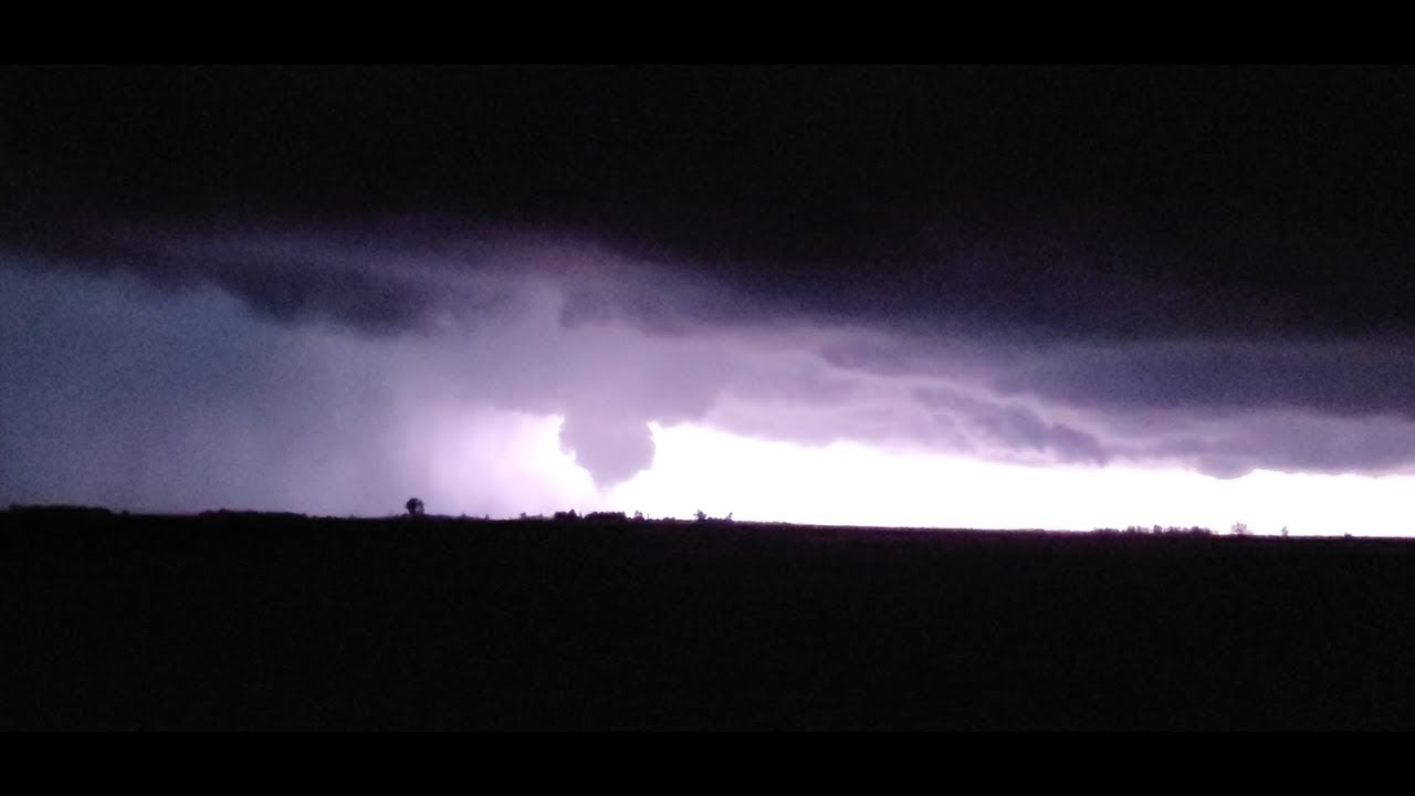 extended TERRIFYING NIGHT TIME TORNADO Belpre-Lewis, K.S. 5-6-19 - YouTube