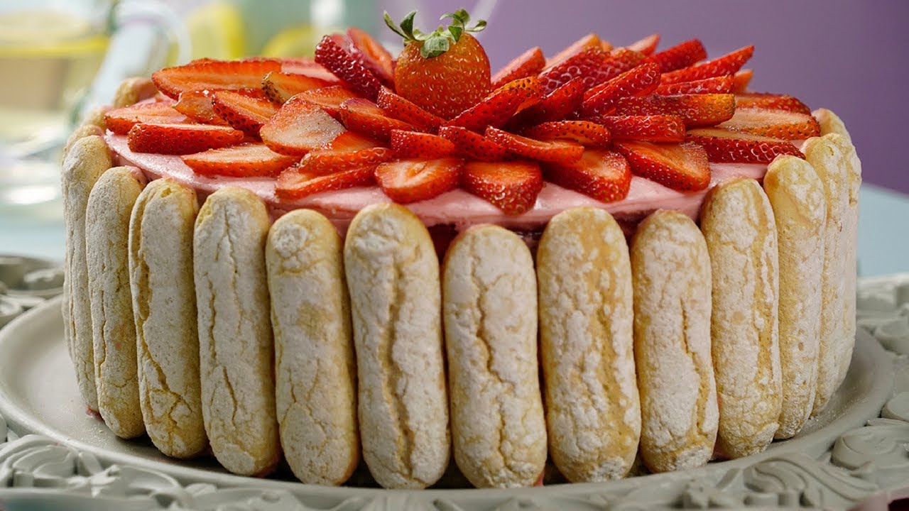 Receta de una Deliciosa Carlota de Fresa - YouTube