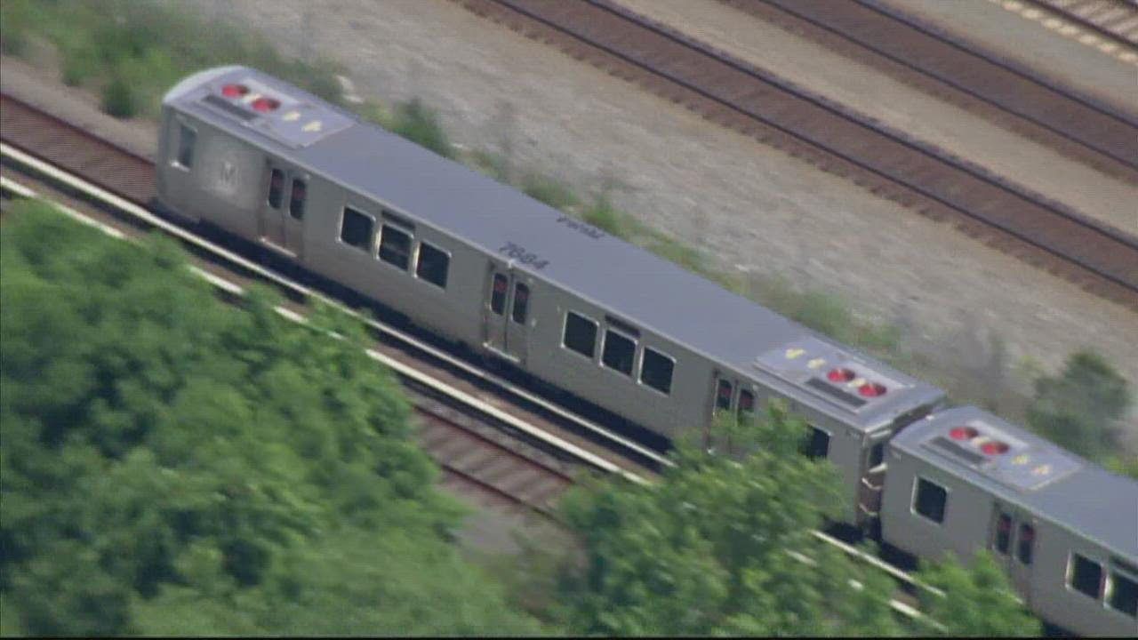 Metro bringing more 7000-series back to tracks - YouTube