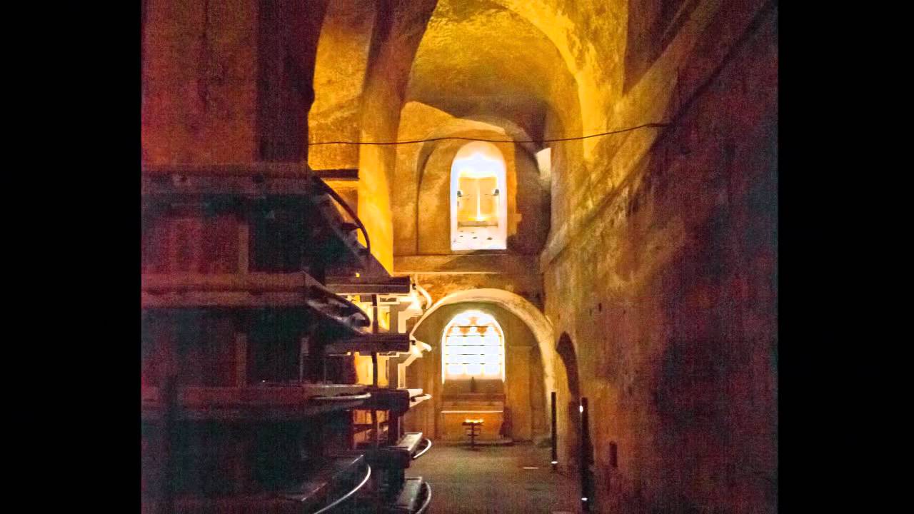 The Monolith Church of St. Emilion - YouTube