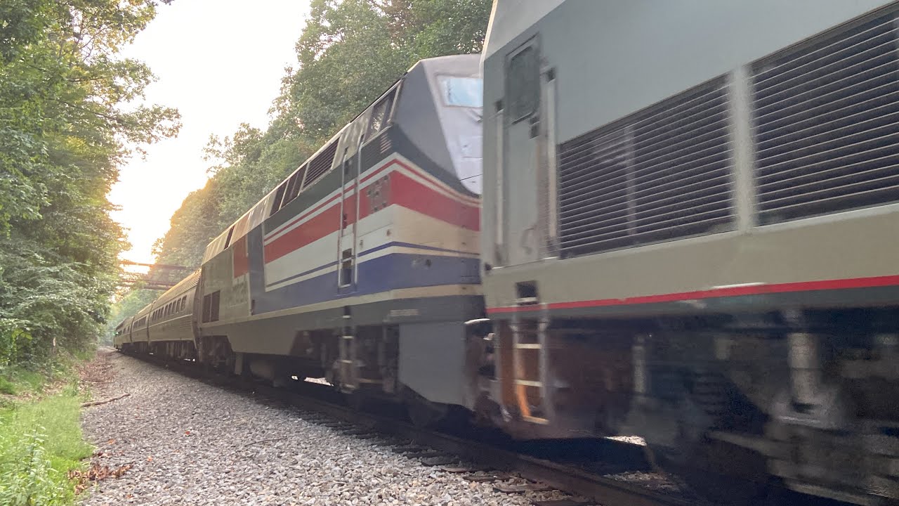 Amtrak Cardinal Train #50 with AMTK #160 trailing at Accotink Park ...