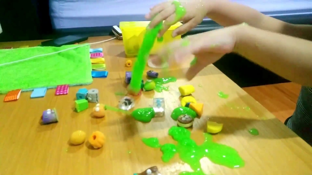 GROSSERY GANG WITH FAKE GREEN SLIME - AWESOME JASMINE TOYS - YouTube