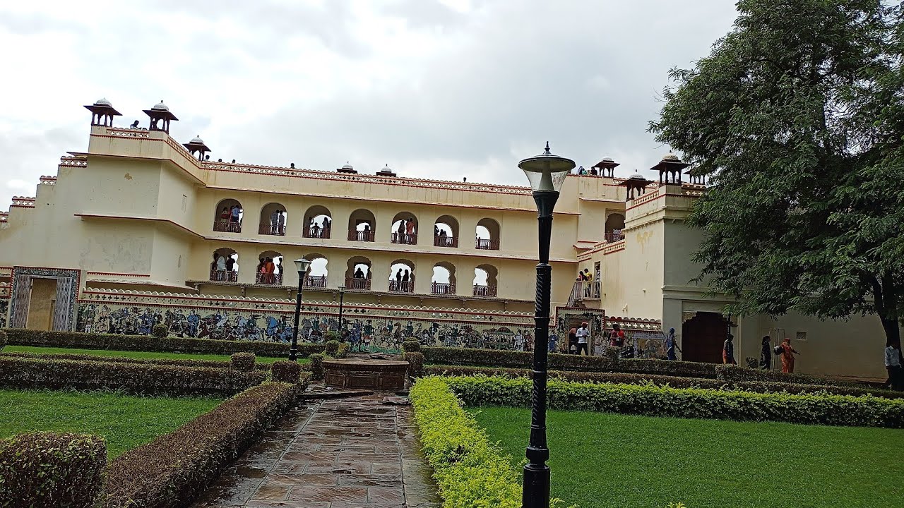 abheda Mahal Kota a beautiful visiting place in Kota - YouTube